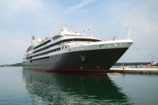 Polar Expedition Ships: The Complete List | Expedition Cruise